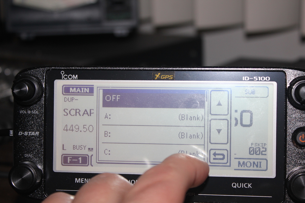 Icom ID-5100 Review: VHF/UHF D-Star Mobile with GPS | WorldwideDX Radio ...